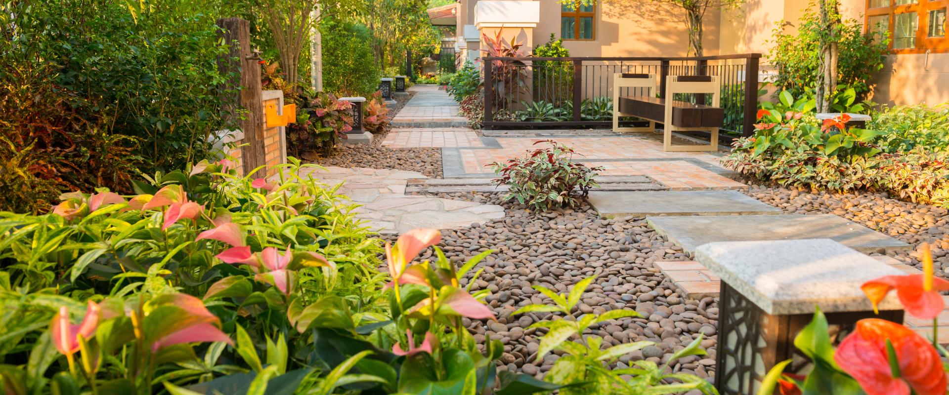 外構工事 | 実績紹介 | Hanare×四季彩工務店 小屋、リフォーム人生を変える家族の美しい暮らし。